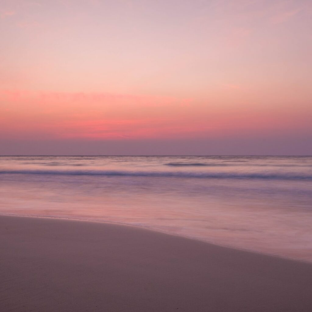 new-zealand-s-best-beaches-for-glamping-a-beachgoer-s-guide-localbase